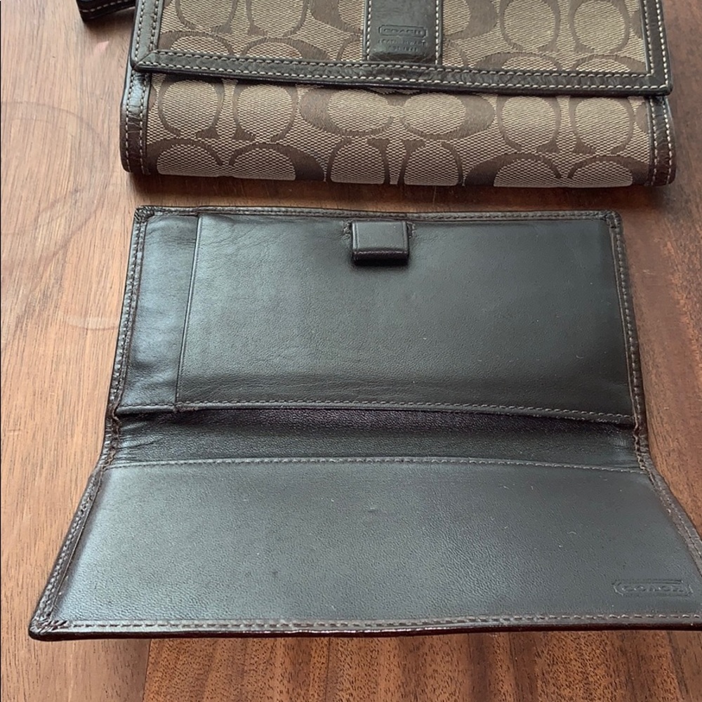 Coach Vintage Classic Wallet And Checkbook Holder - Gem